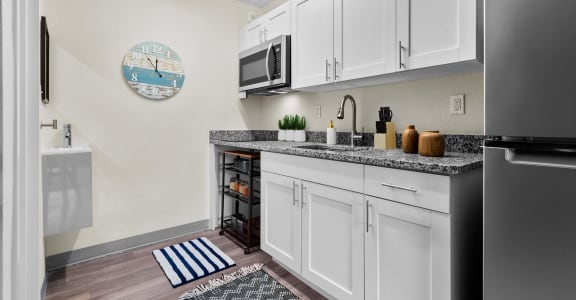 Breakwater Studios| Jacksonville Apartments for Rent